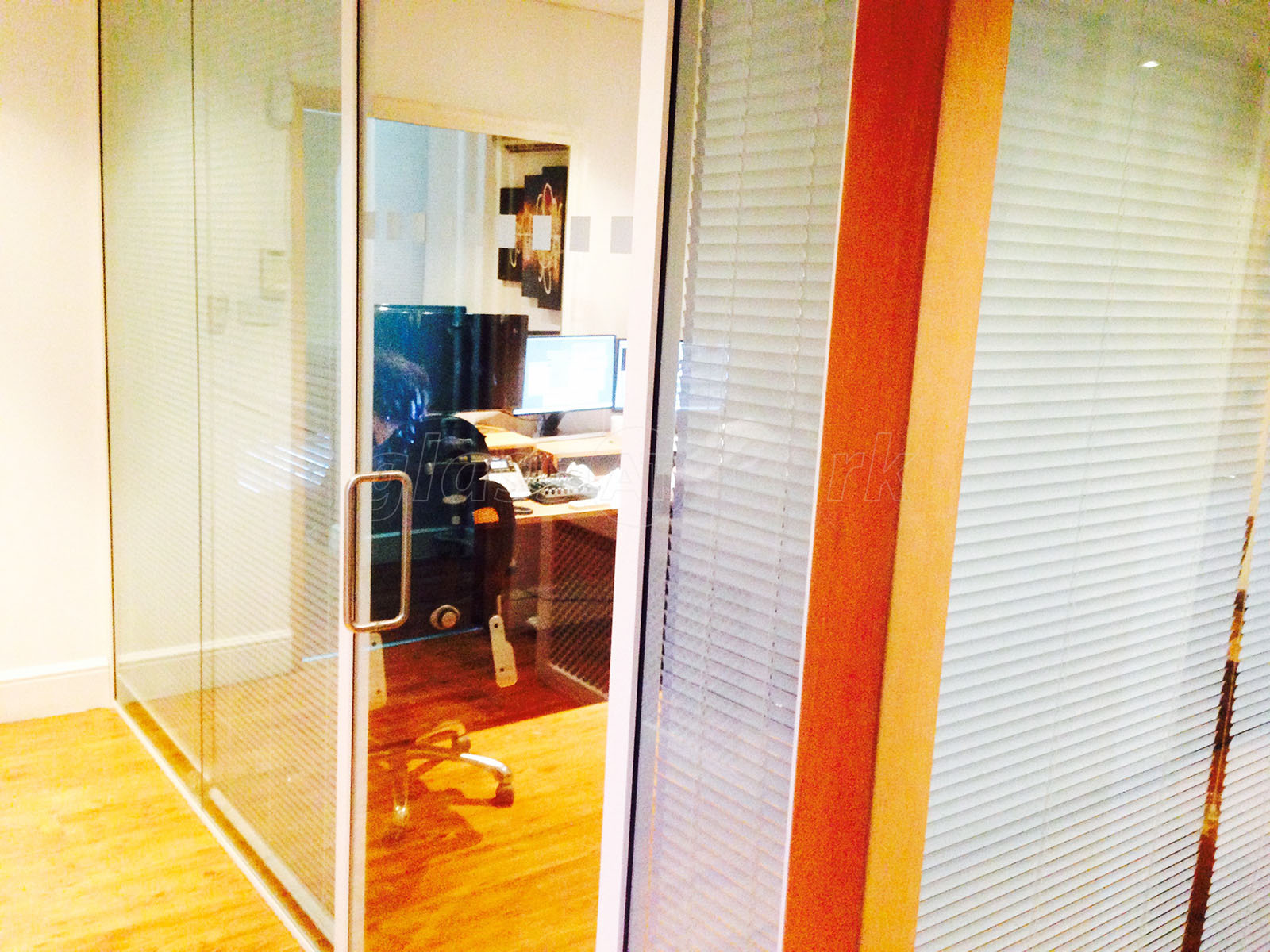 Glass Partitioning at Rapid Pictures (London): Single Glazed Glass ...